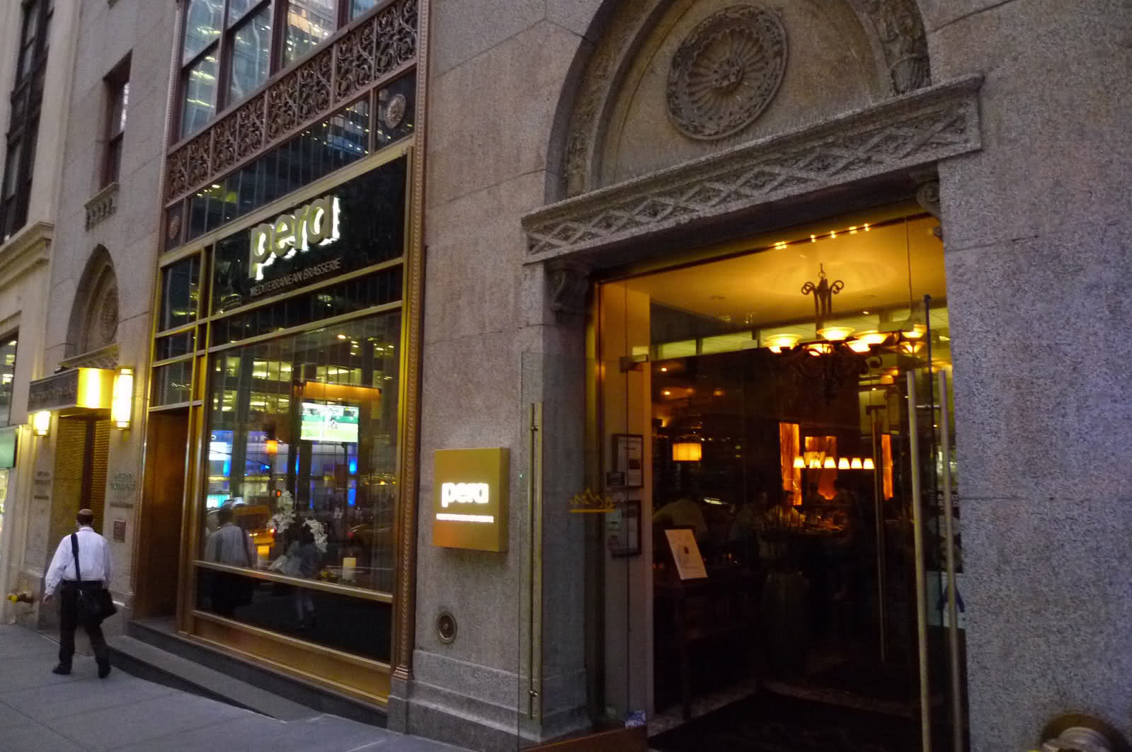 Pera Mediterranean Brasserie - Nova York e Você